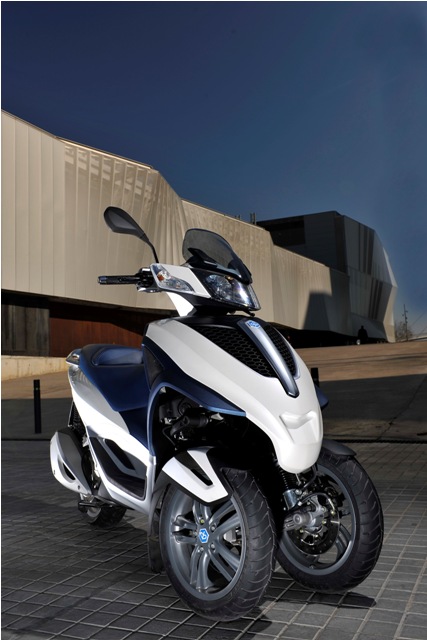 MotoGP - Oδηγούμε το PIAGGIO MP3 YOURBAN